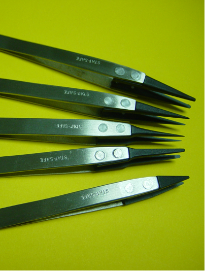 ESD SOFT TIP CARBON FIBRE TWEEZERS | ESD Manufacturing & Supply (Pte) Ltd